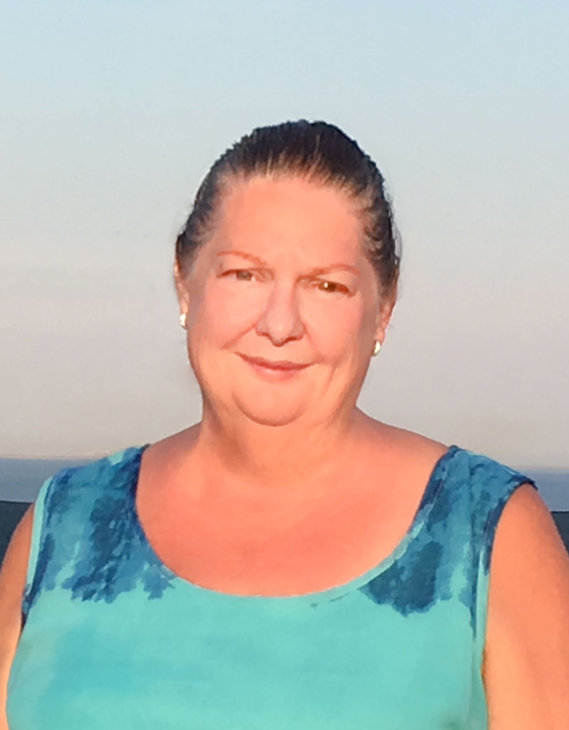 Ms Sandra Parker